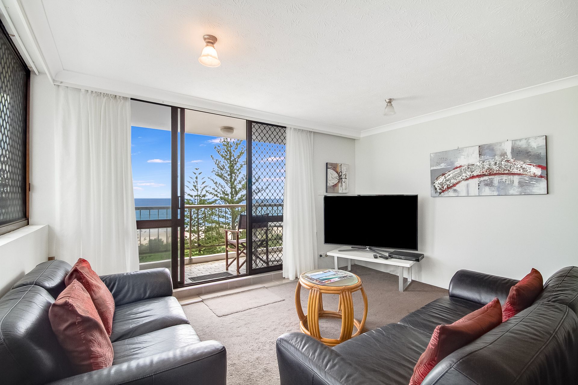 Rainbow Pacific Unit 8 - Beachfront Rainbow Bay - 20% Off from Now till ...